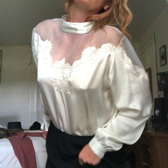 Sue hutton | Tops | Vintage Sue Hutton Sheershoulder Floral Blouse ...